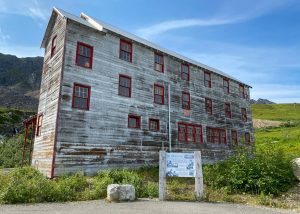 Visit Independence Mine: Summer vs Winter - Andrea Kuuipo Abroad